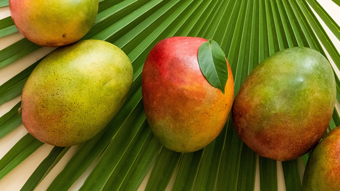 National Mango Board names Retailer of the Year - The Packer - Fruit ...