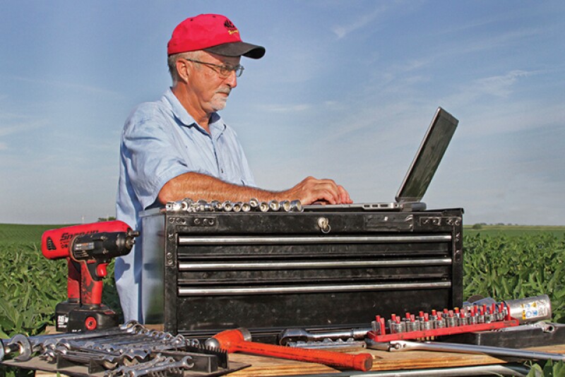 chopping corn header