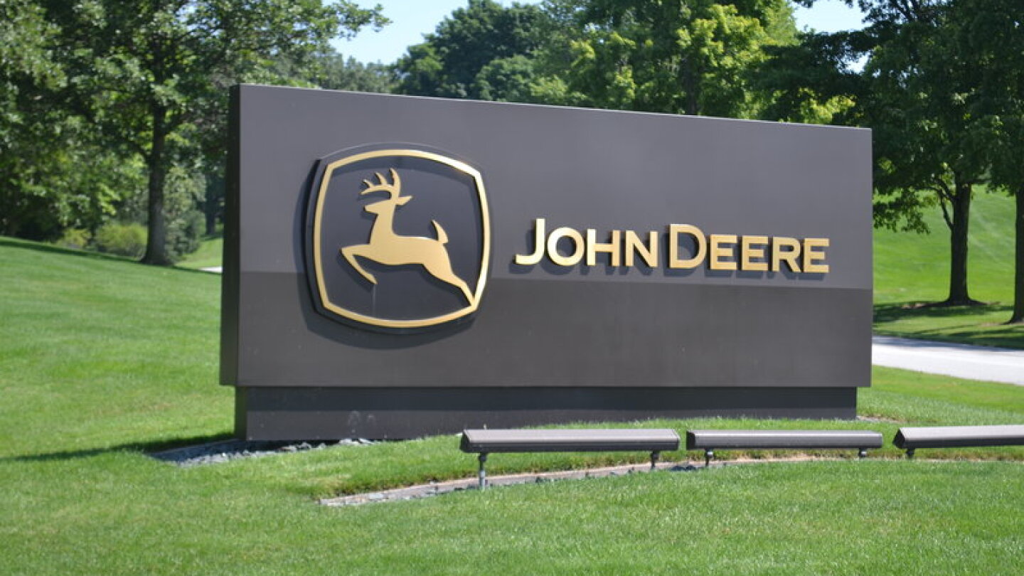BREAKING: John Deere Confirms 238 Layoffs Across 3 Plants - AgWeb
