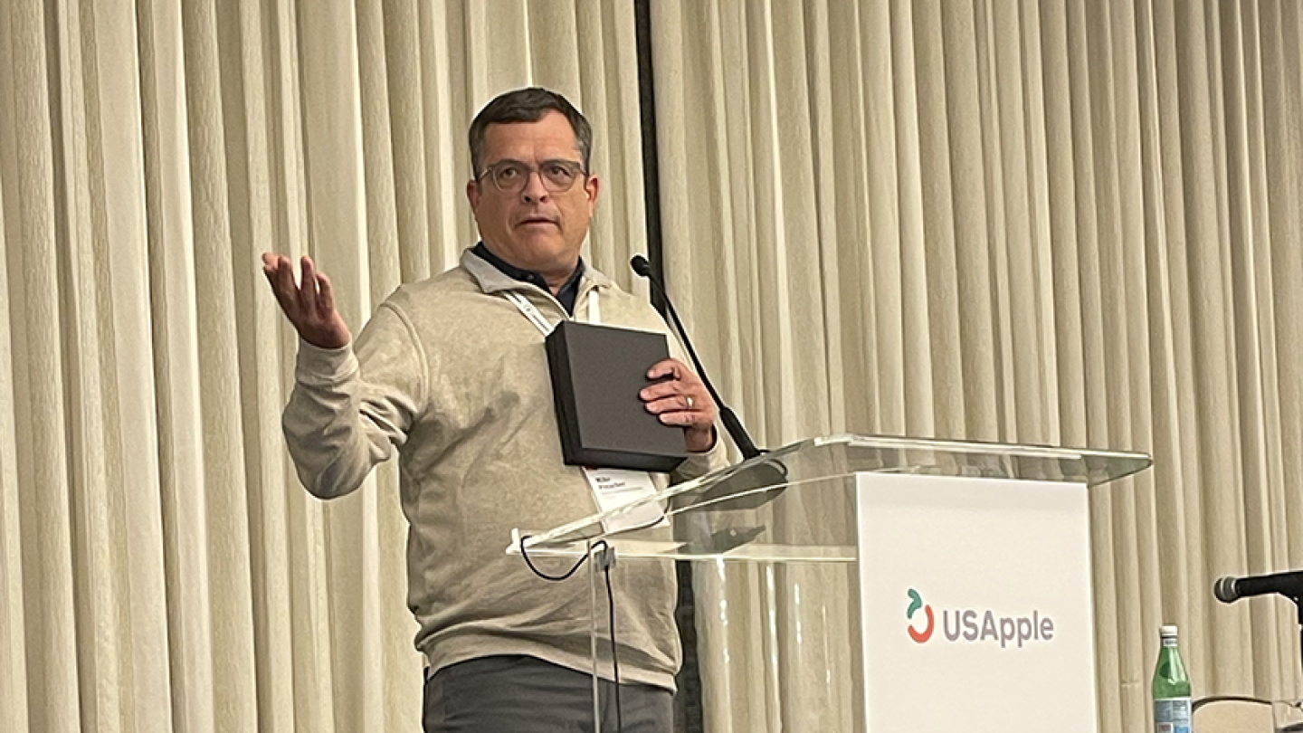 The Packer names Mike Preacher Apple Person of the Year - The Packer