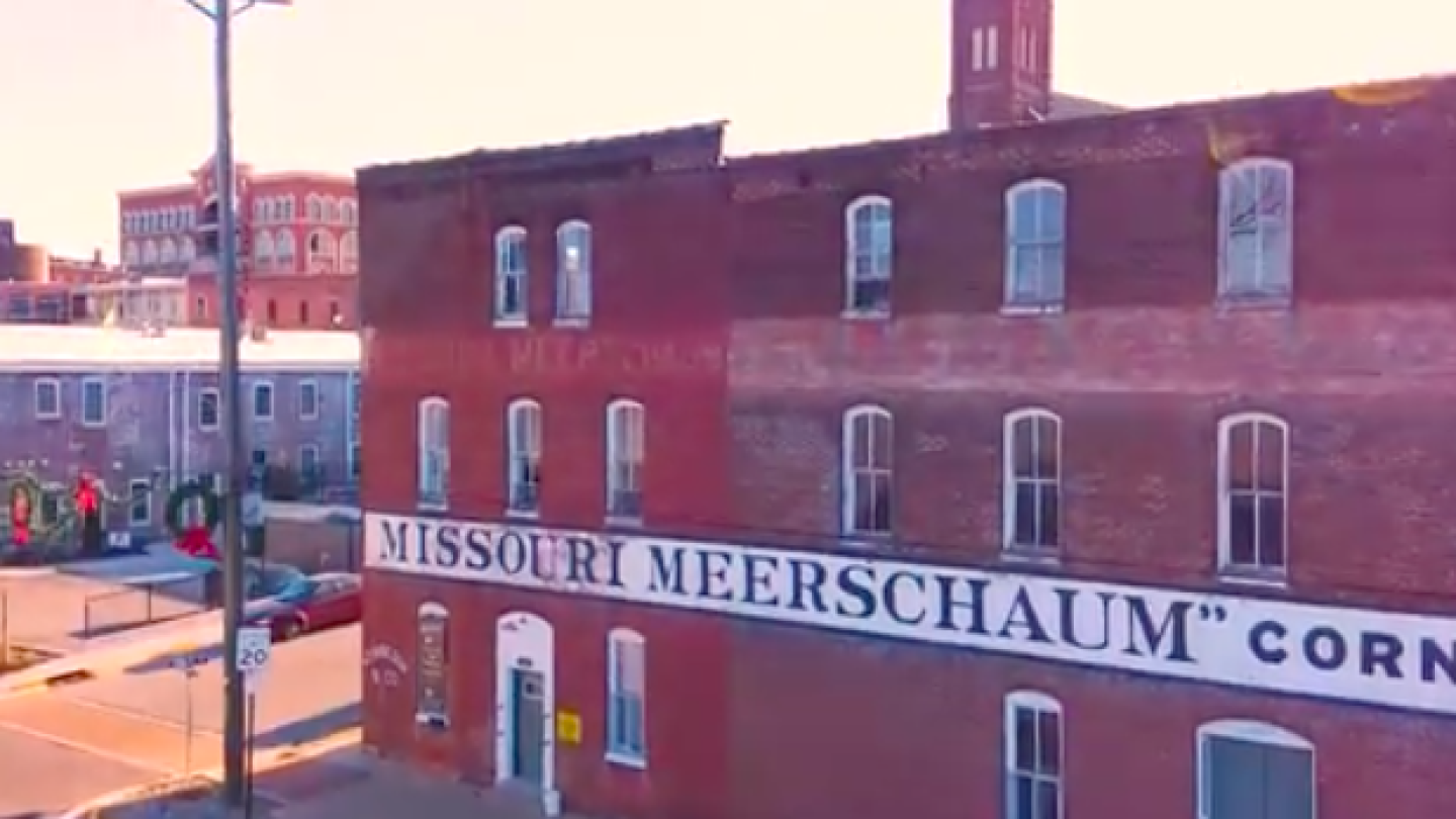 Frosty the Snowman's Corn Cob Pipe is No Fairytale - AgWeb