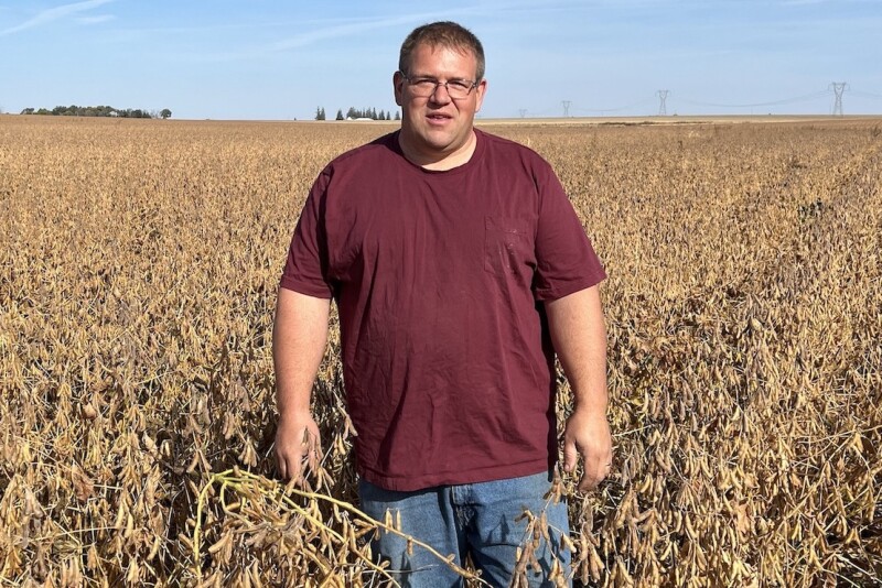 Iowa Farmer Goes Bushels Up and Fertilizer Down with Biologicals - AgWeb