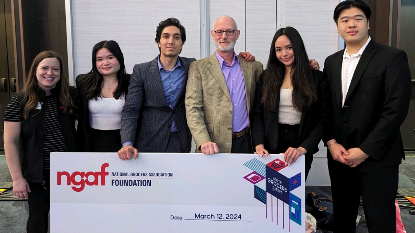 2024 NGA Show concludes with record attendance, sold-out expo hall - The Packer - Fruit and ...