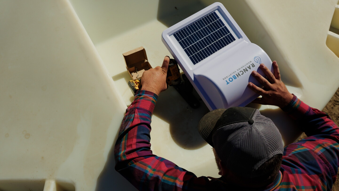Remote water monitoring provides easy access to water management - Drovers