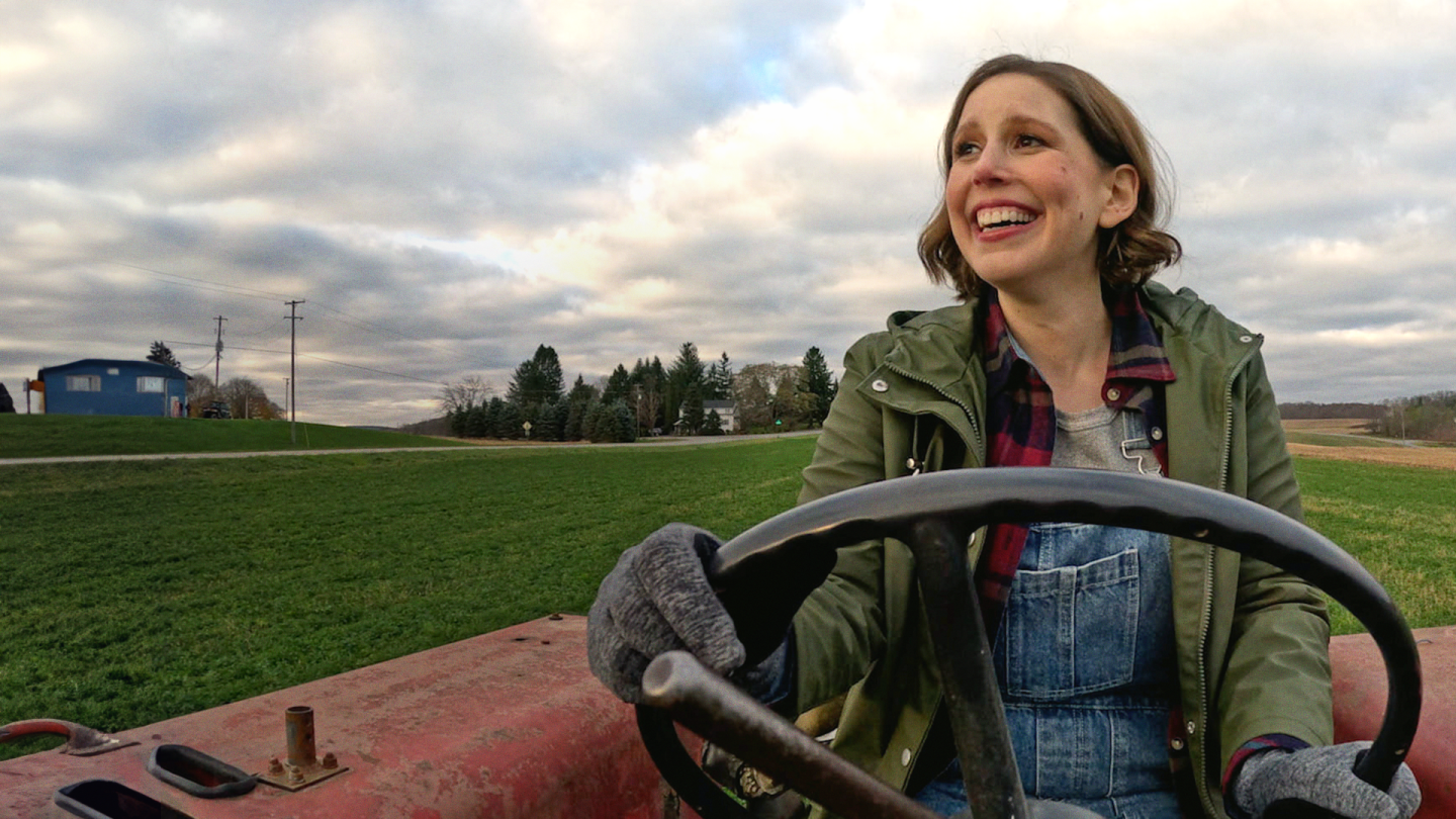 New York Farm Hosts Vanessa Bayer for ‘Dairy Diaries’ - Dairy Herd