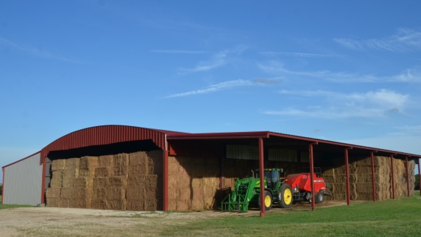 Proper Hay Storage Tips Avoid to Excessive Heat and Moisture to ...