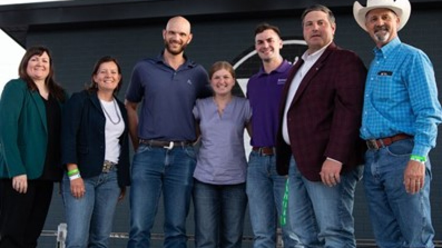 Lakamp Wins BIF’s Shark Tank Competition - Drovers