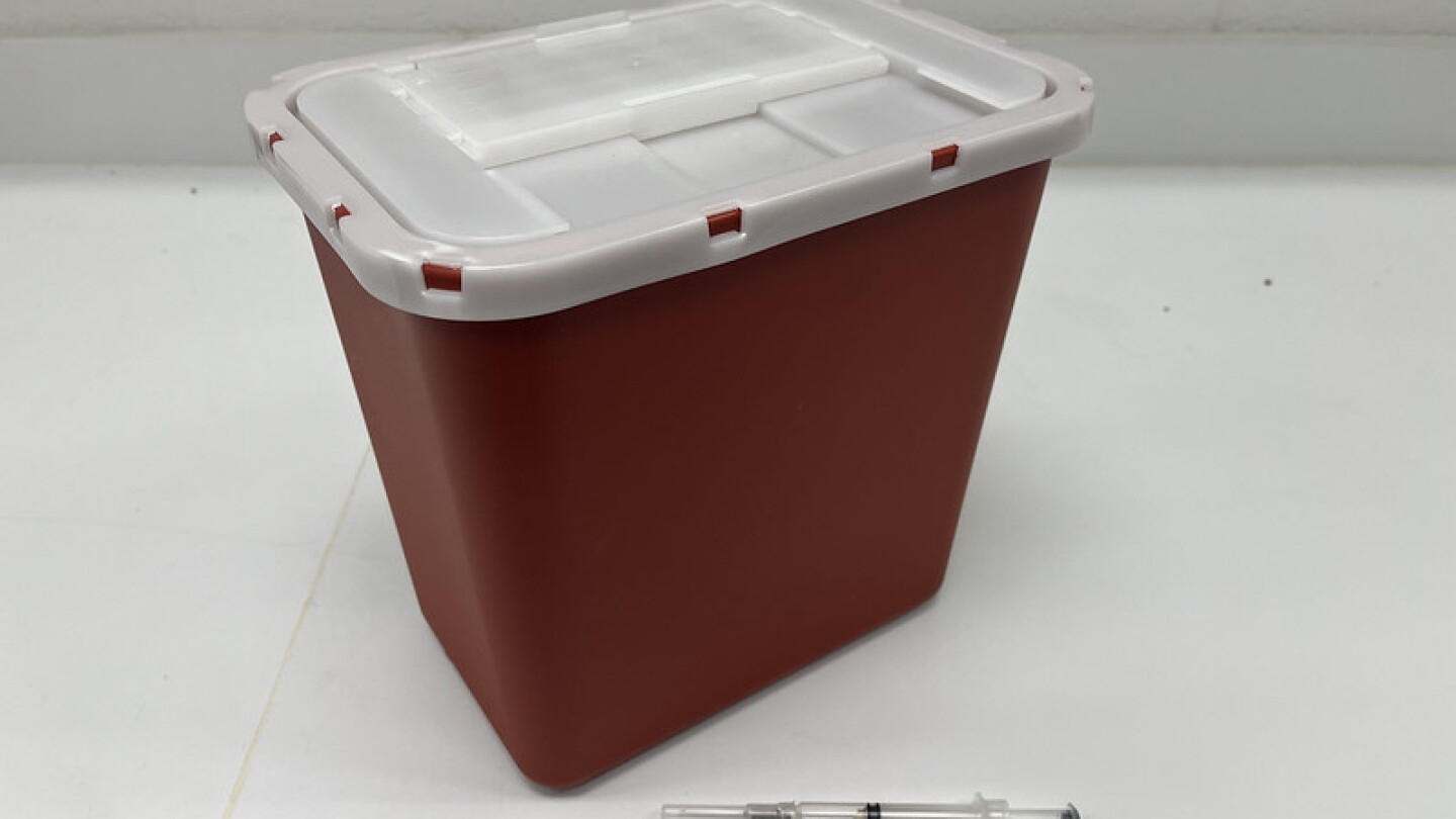How to Handle and Dispose of Sharps and Unused Vaccine Products - Drovers