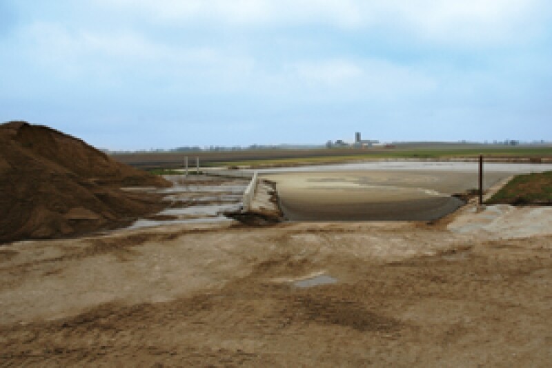 Flush-Flume Simplicity - Dairy Herd Management