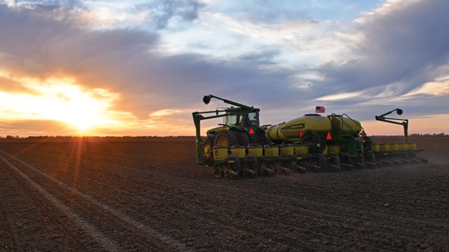 Planters are Already Starting To Roll in These Areas - The Packer ...