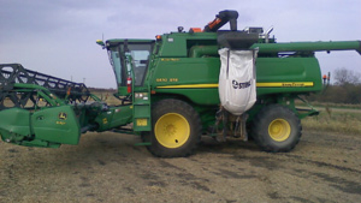 A Self-Cleaning Combine - AgWeb