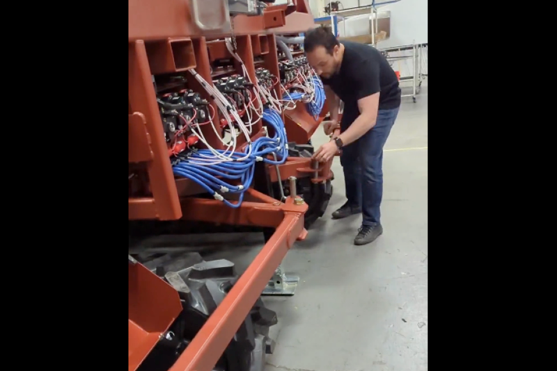 Carbon Robotics unveils new LaserWeeder model - The Packer - Fruit and ...