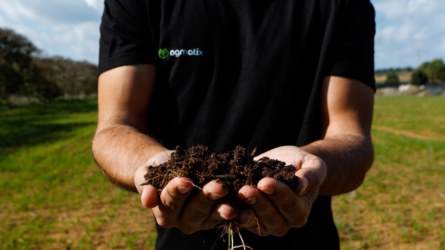 2024 AgTech Predictions: 5 Trends To Watch - AgWeb