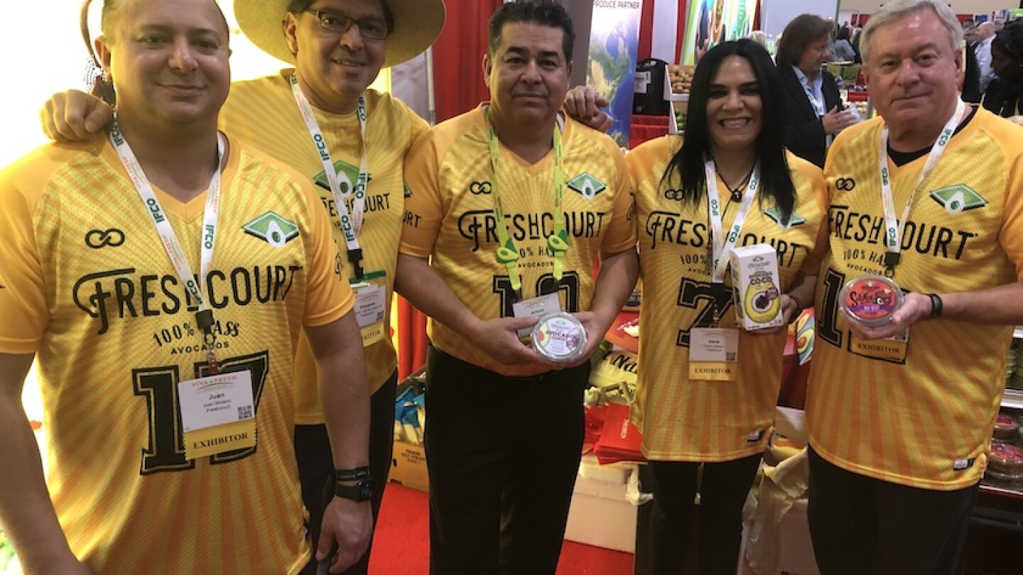 Avocado company Freshcourt makes berry smoothie bowl, avocado salad for ...